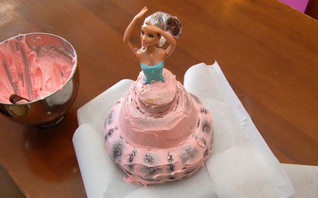 How to make a Barbie Cake – It’s easier than you think! | Easy on the Cook